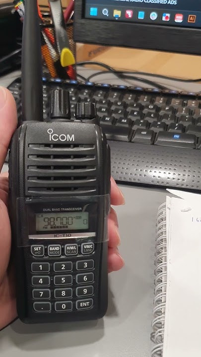 ICOM IC-T10 Dual Band Transceiver - YouTube
