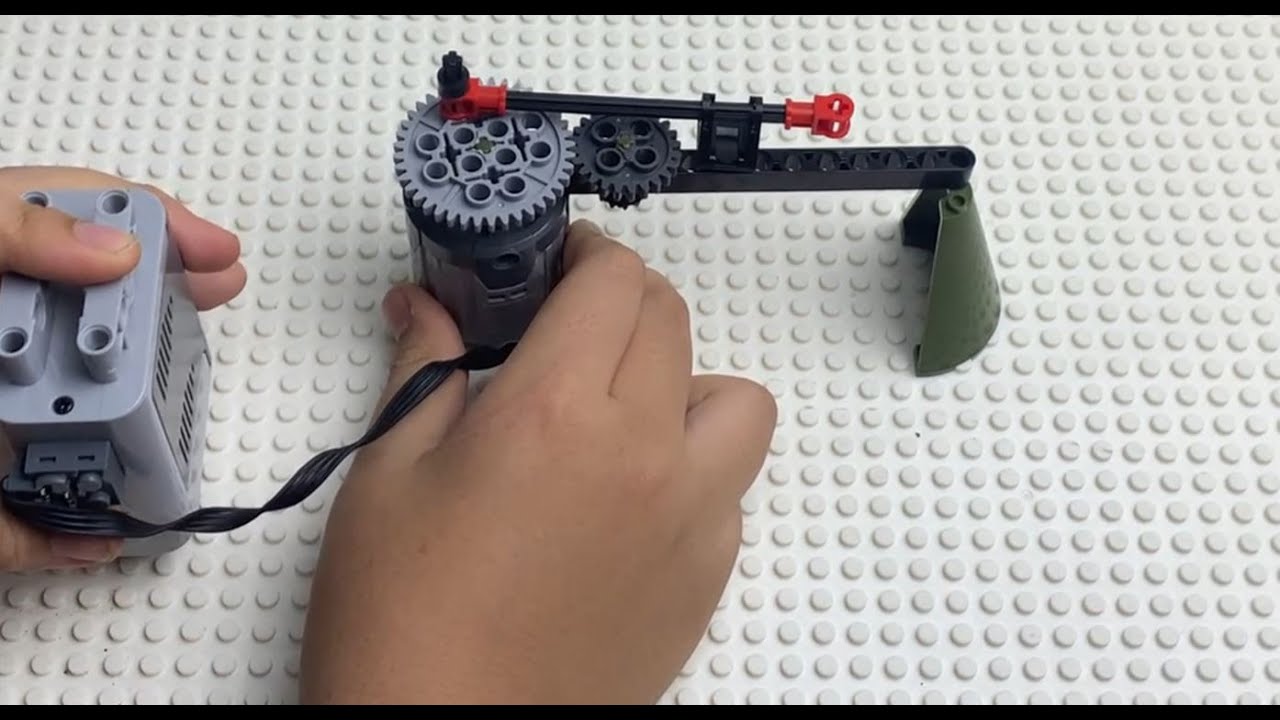 LEGO assembly Rotational motion into translational motion - YouTube