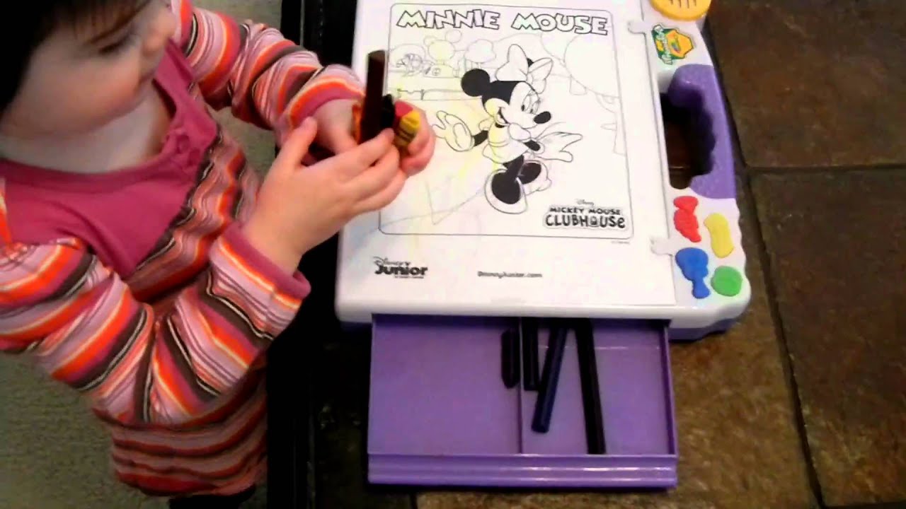 Pintando con crayola color me song! - YouTube