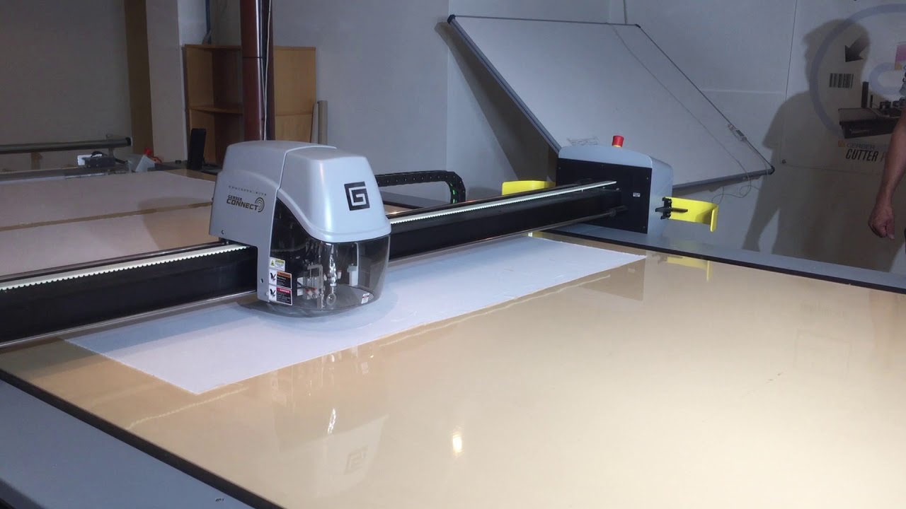 Gerber Single ply cutter Z1 + feeder in excellent condition - YouTube