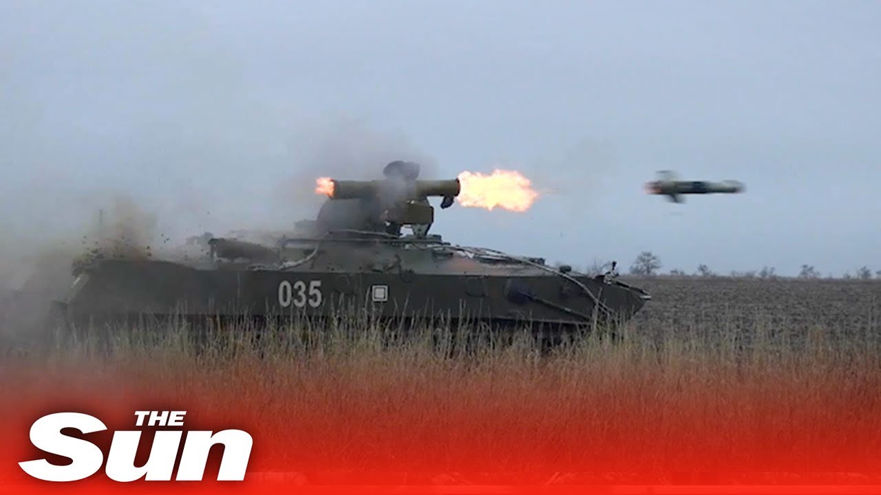 Mobilised Russian troops train using tanks and missile systems - YouTube