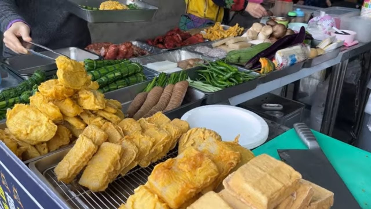 7 Cheap & Delicious Street Food in Taiwan ! - YouTube