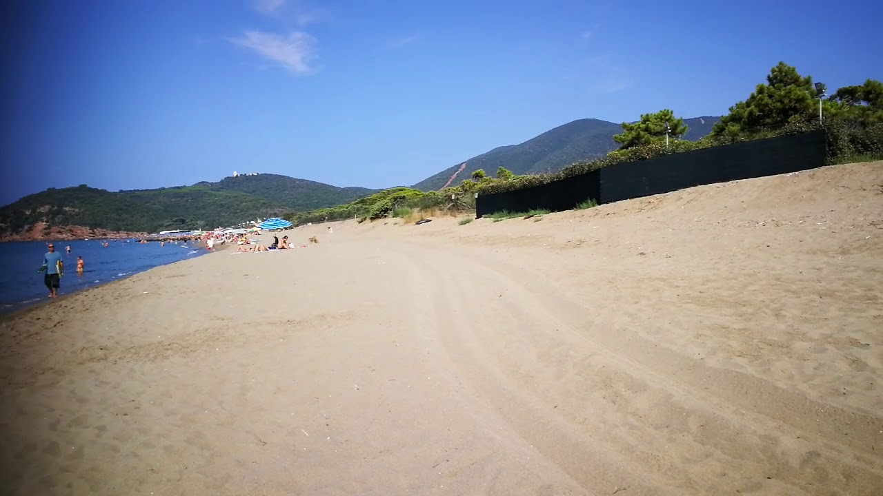Bau Beach Toscana - YouTube