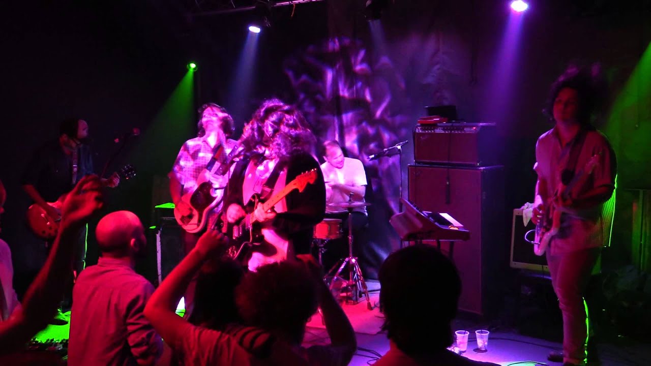 Dead Gaze: "This Big World" - YouTube