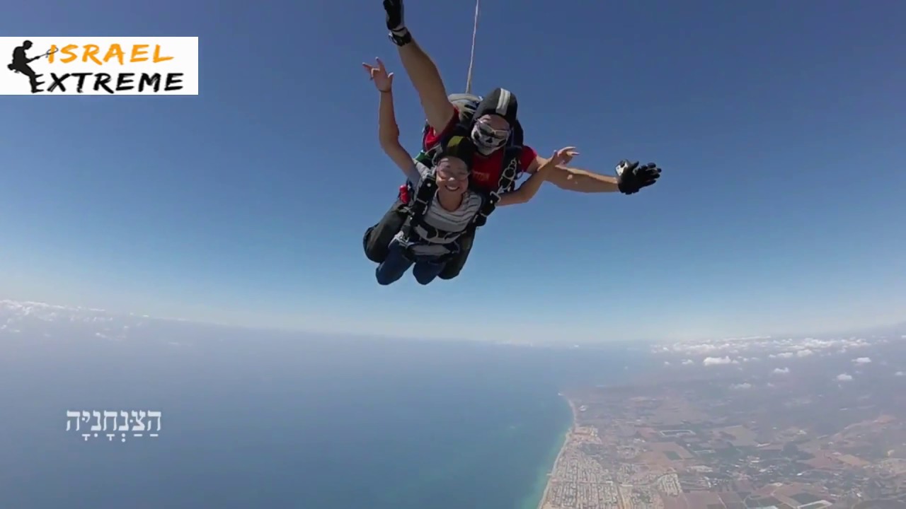 Ariel and Yael SkyDiving Jump! - YouTube