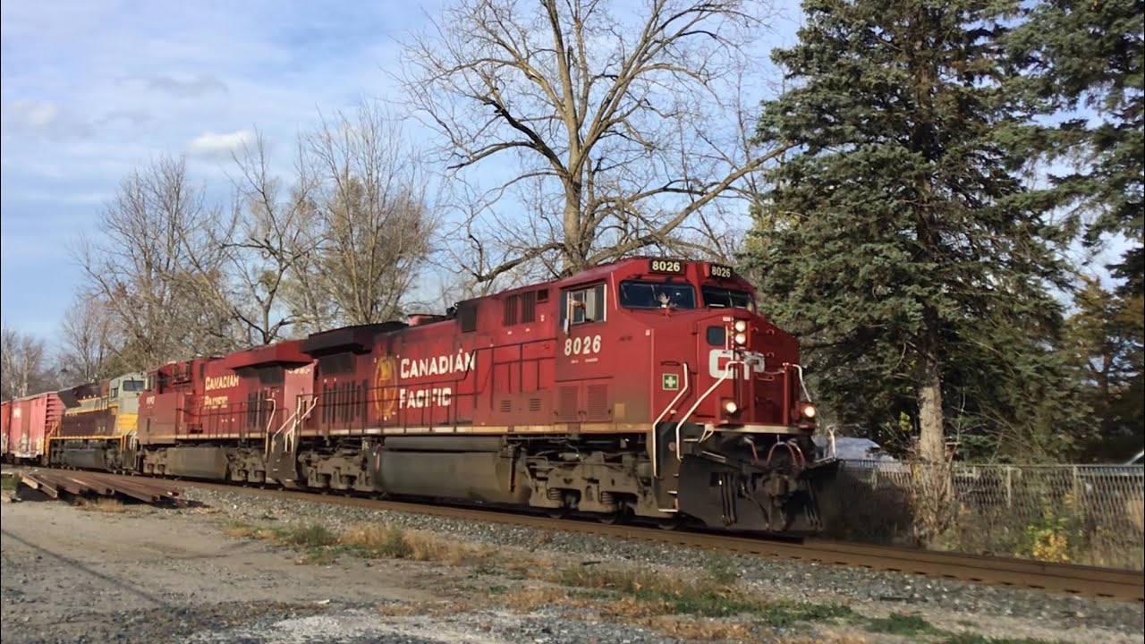 CP train 420 in alliston - YouTube