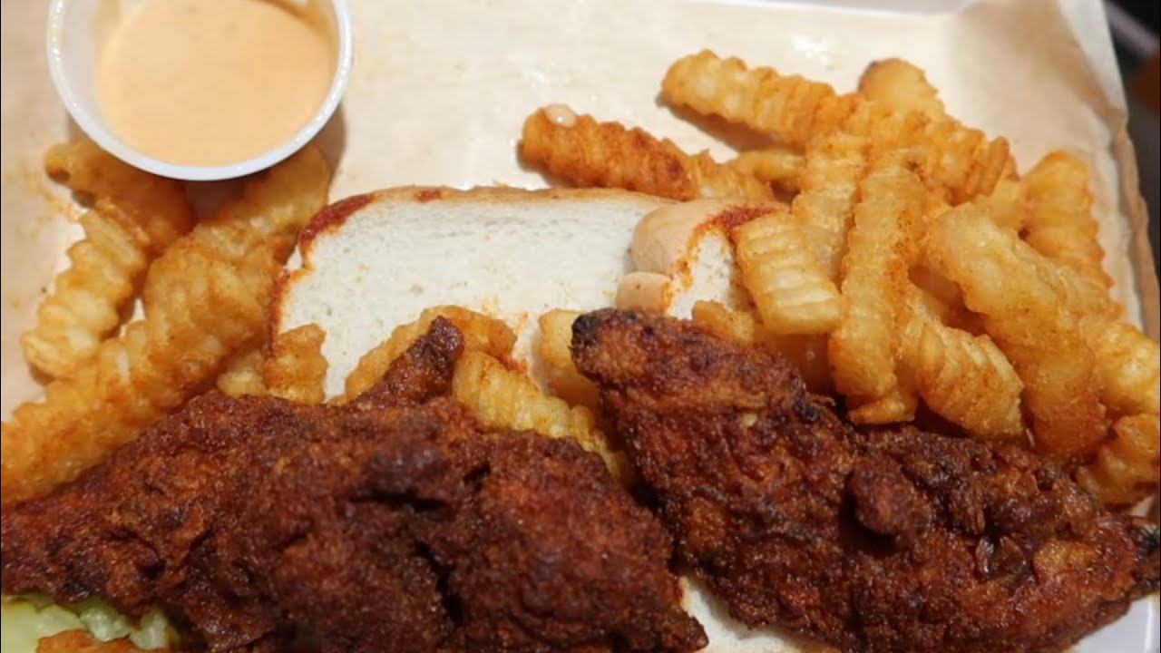 First Time Eating DAVE'S HOT CHICKEN - YouTube