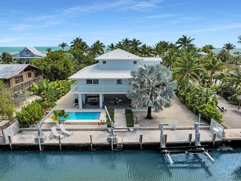 Coldwell Banker Schmitt Real Estate Co. - 150 Columbus Drive - YouTube