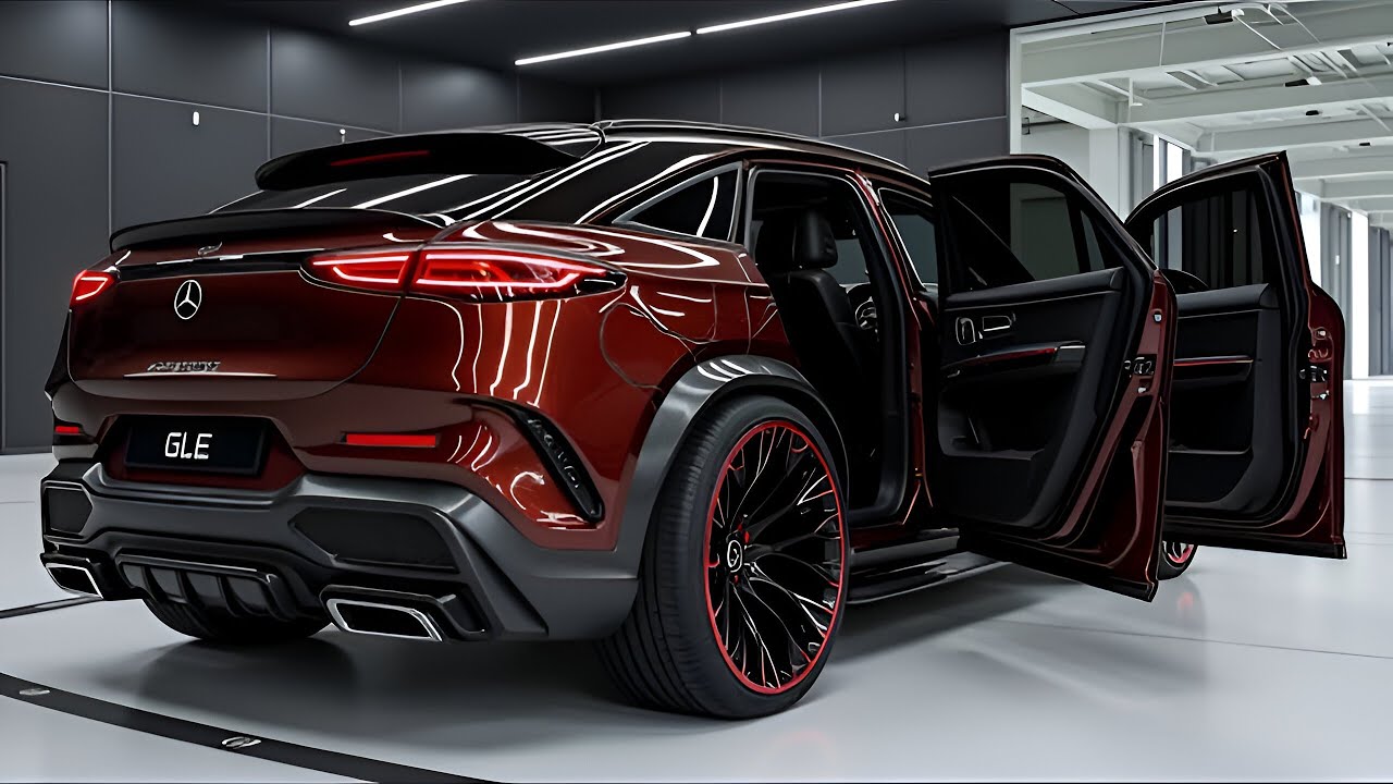 2025 Mercedes-Benz GLE: A Closer Look at Its Interior and Tech - YouTube