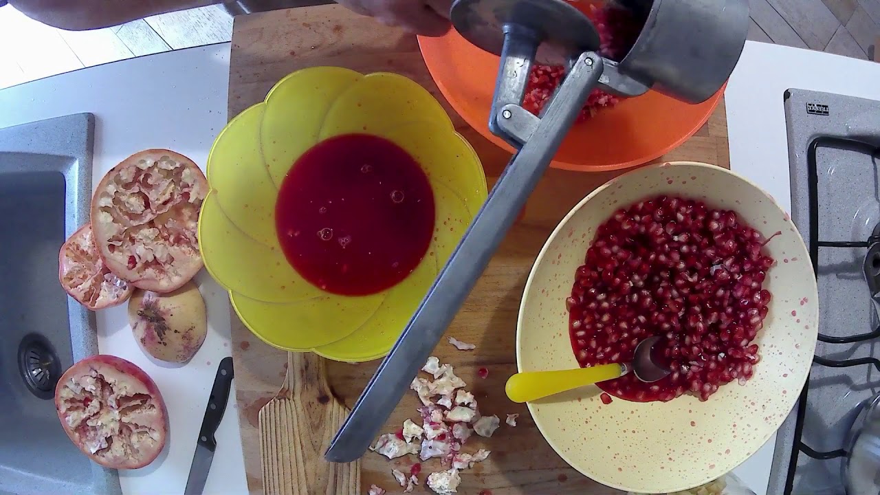 Spremuta melograno timelapse - YouTube
