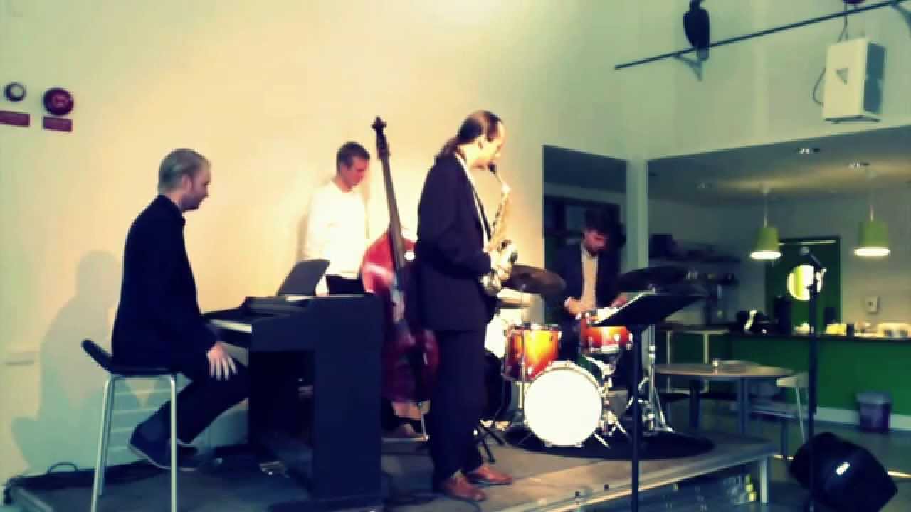 Lester Leaps In - YouTube
