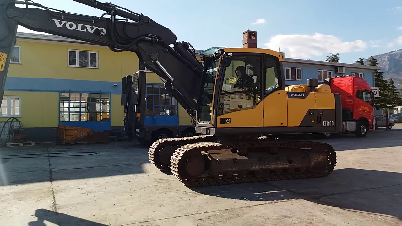 VOLVO EC160D - YouTube
