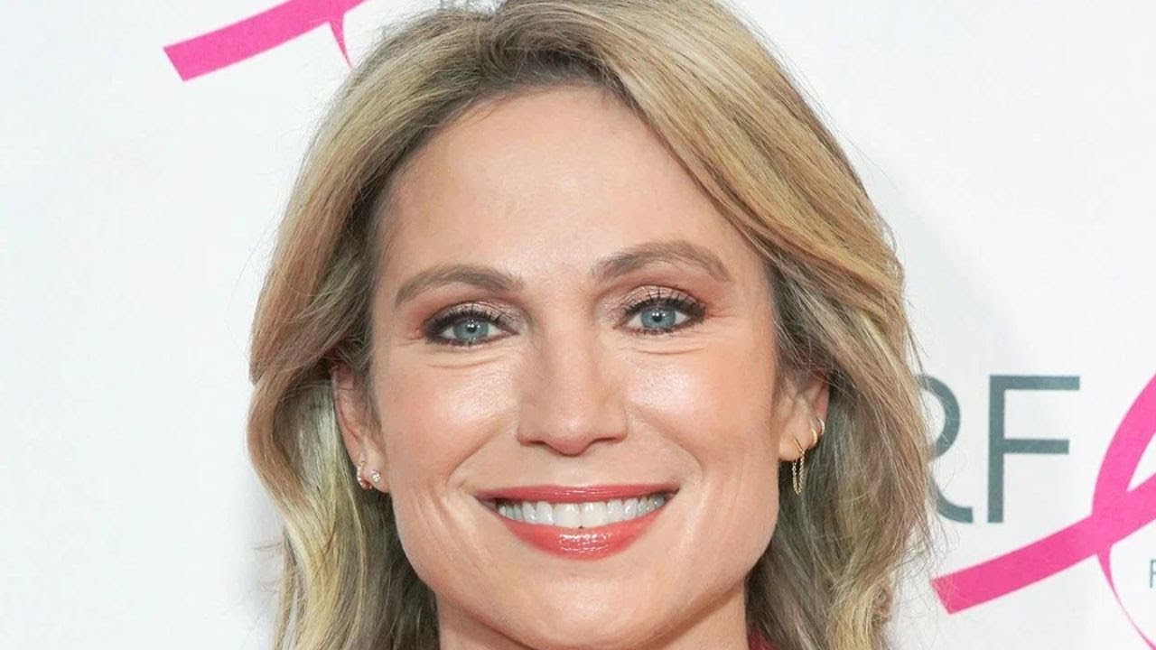 Amy Robach's Stunning Mother's Day Look: Leather Mini Skirt & Toned ...