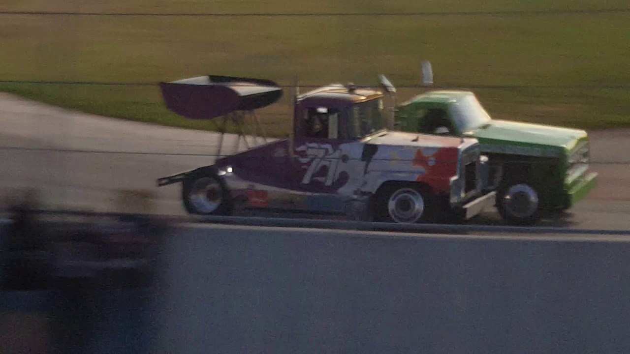 Big rig warriors truck racing rmr speedway 2018 part 2 - YouTube