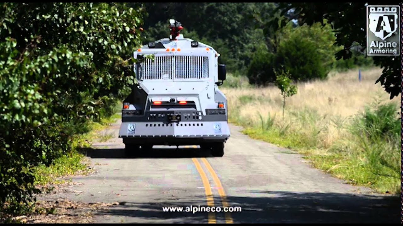 Armored Riot Control Truck with water cannons and SWAT Trucks anti riot ...