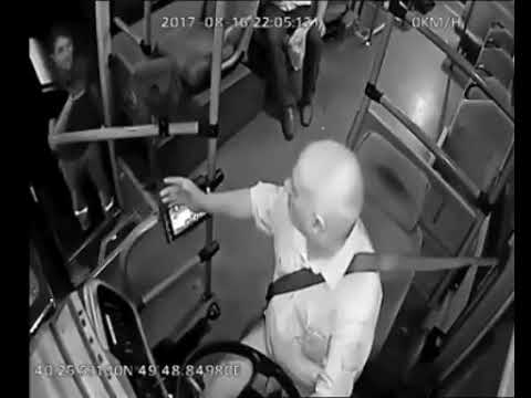 Bakıda avtobus sürücün üstünə silah çixartdı.