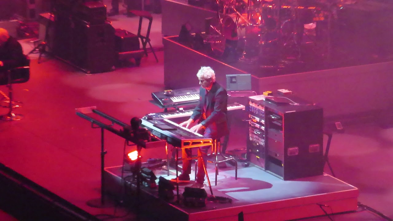 Genesis- Mama. Live in Birmingham 22-9-21 - YouTube
