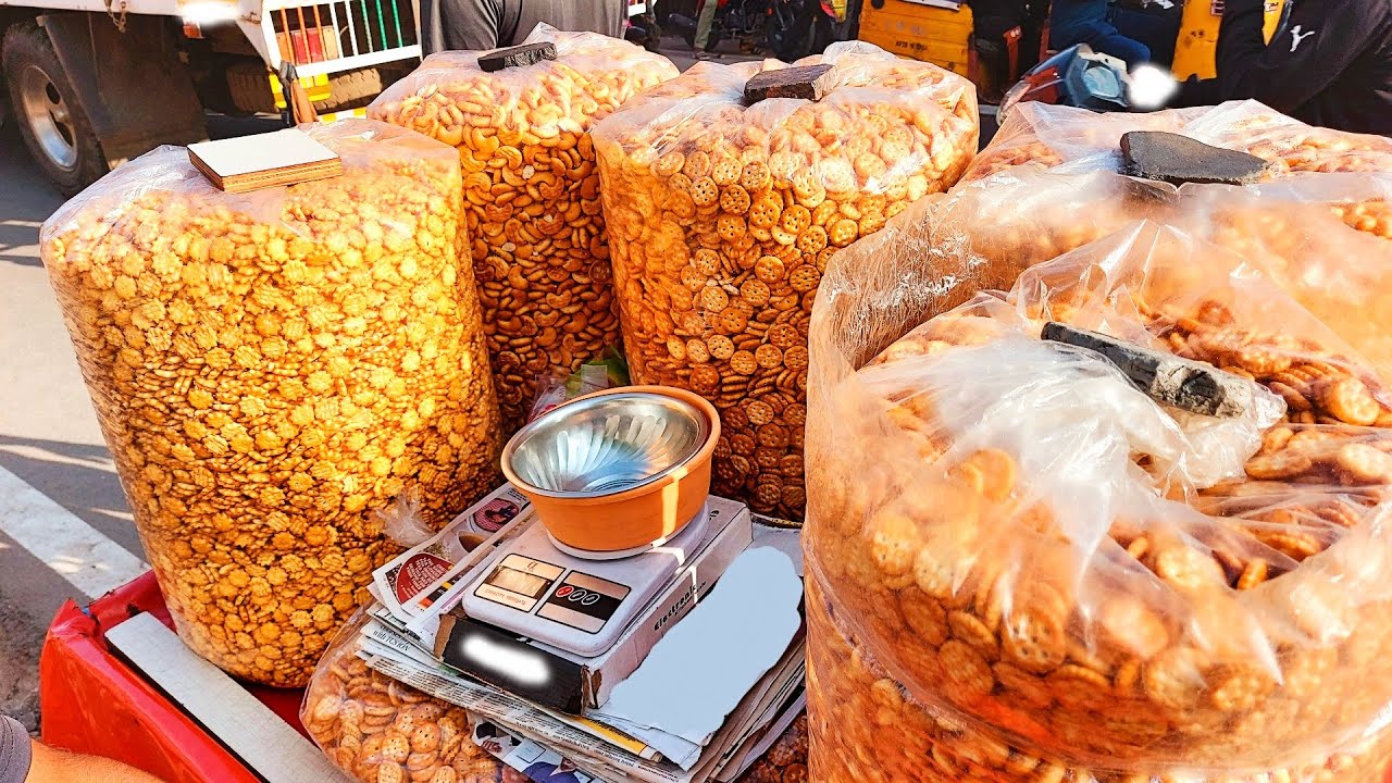 Young Man Selling Salty Biscuits On Cart | Namkeen Biscuits Roadside ...