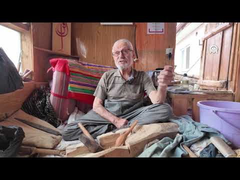 Ağaca 70 yıldır şekil veren kaşık ustası ata mirasını geleceğe taşıyor