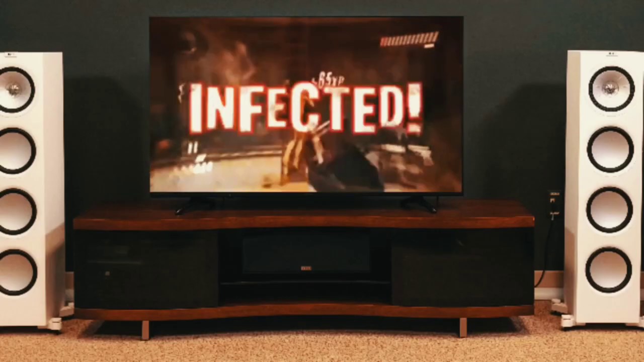 playing righteous slaughter 7 while my girlfriend is getting her cheeks ...