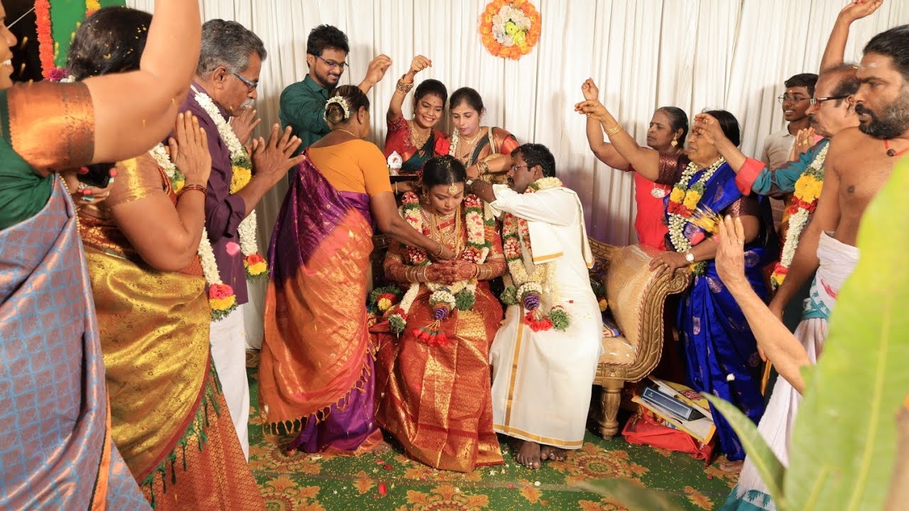 என்ட திட்டு வாங்கிடான் தம்பி iyer சொன்னது புரியாம🤣🤣 rep sariya thappa ...