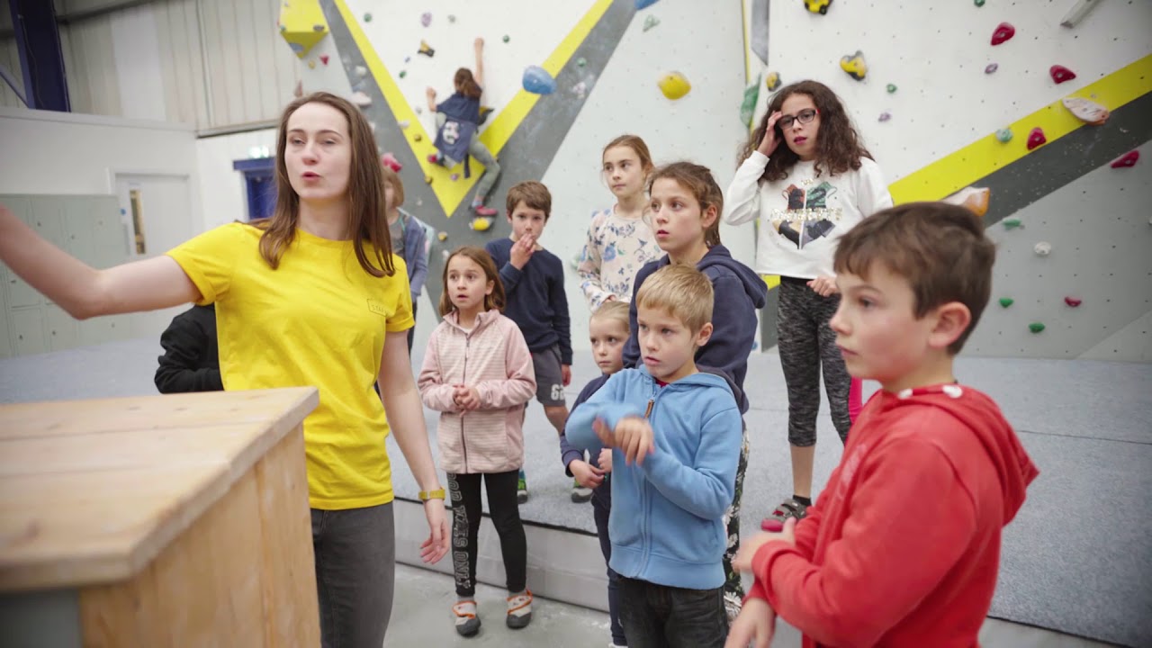 Boulder Hut - Main Centre 7+ Instructor Led Group - YouTube