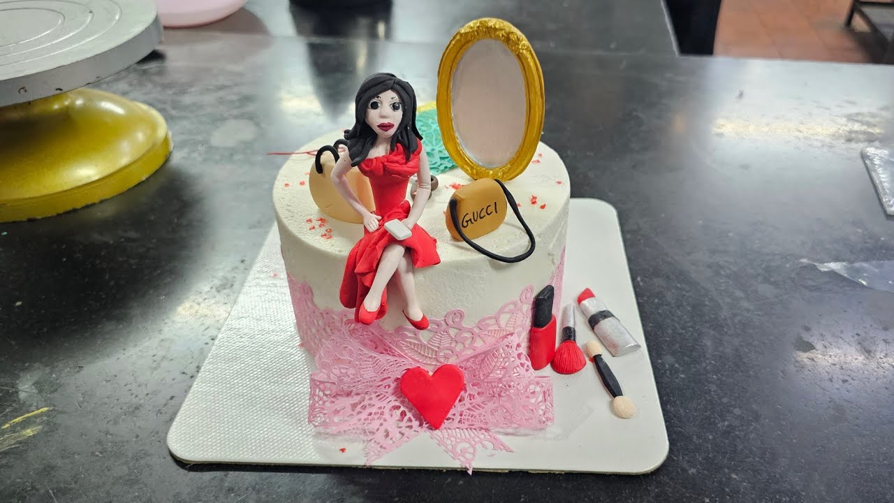 Fashion Designer Cake | Designer cake decoration | cake decoration ...