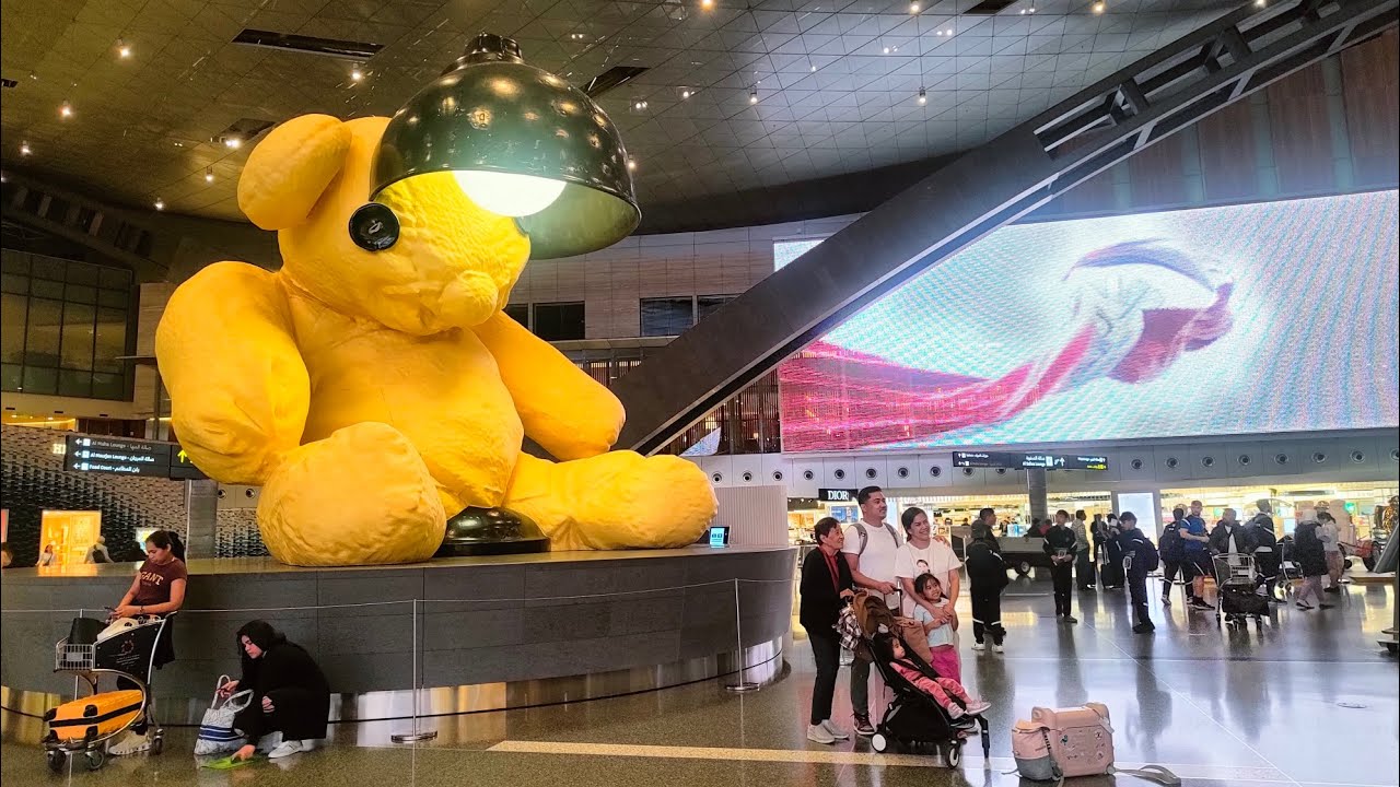 Seniman ini ahli menyulap karakter material:PATUNG BONEKA RAKSASA DI ...