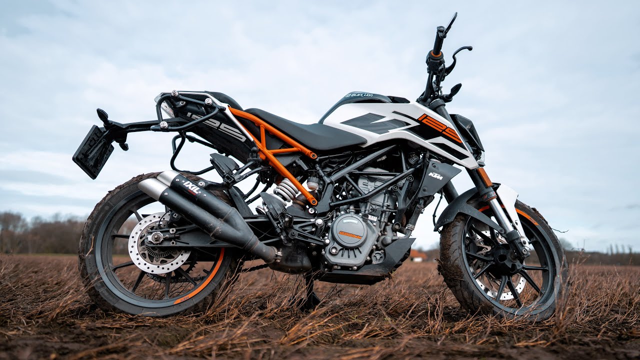 BIKE REVEAL | KTM DUKE 125 2019 | 4K | LARS LION - YouTube