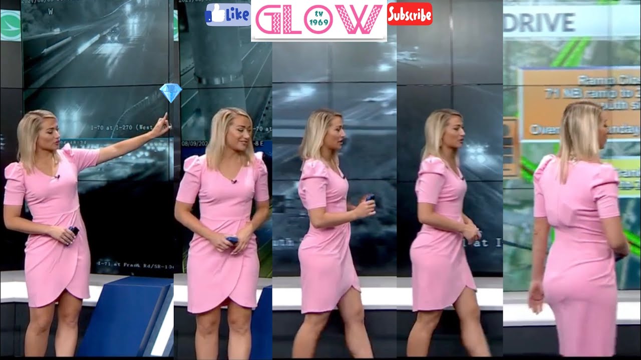 😱🔥💎 Andrea Henderson 👀 PINK! 💗 THE-WALK! 🚶‍♀️ X3! Solo Slow Motion ...