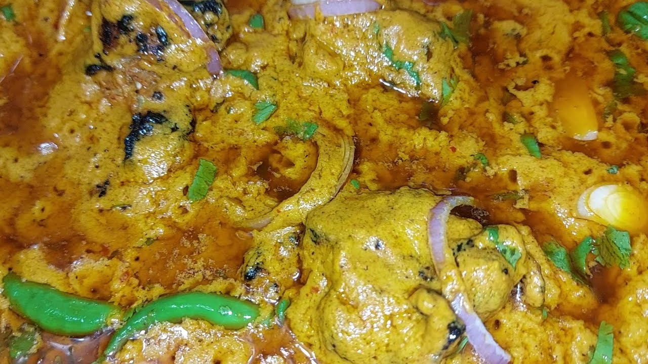 Ramzan me banaen ye super tasty and delicious mutton changezi😋Minton me ...