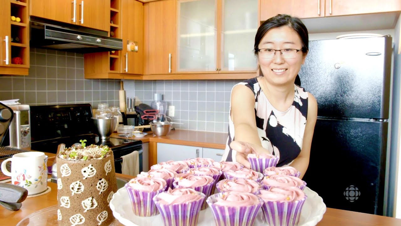 The Great Canadian Baking Show: Meet the bakers of season two - YouTube