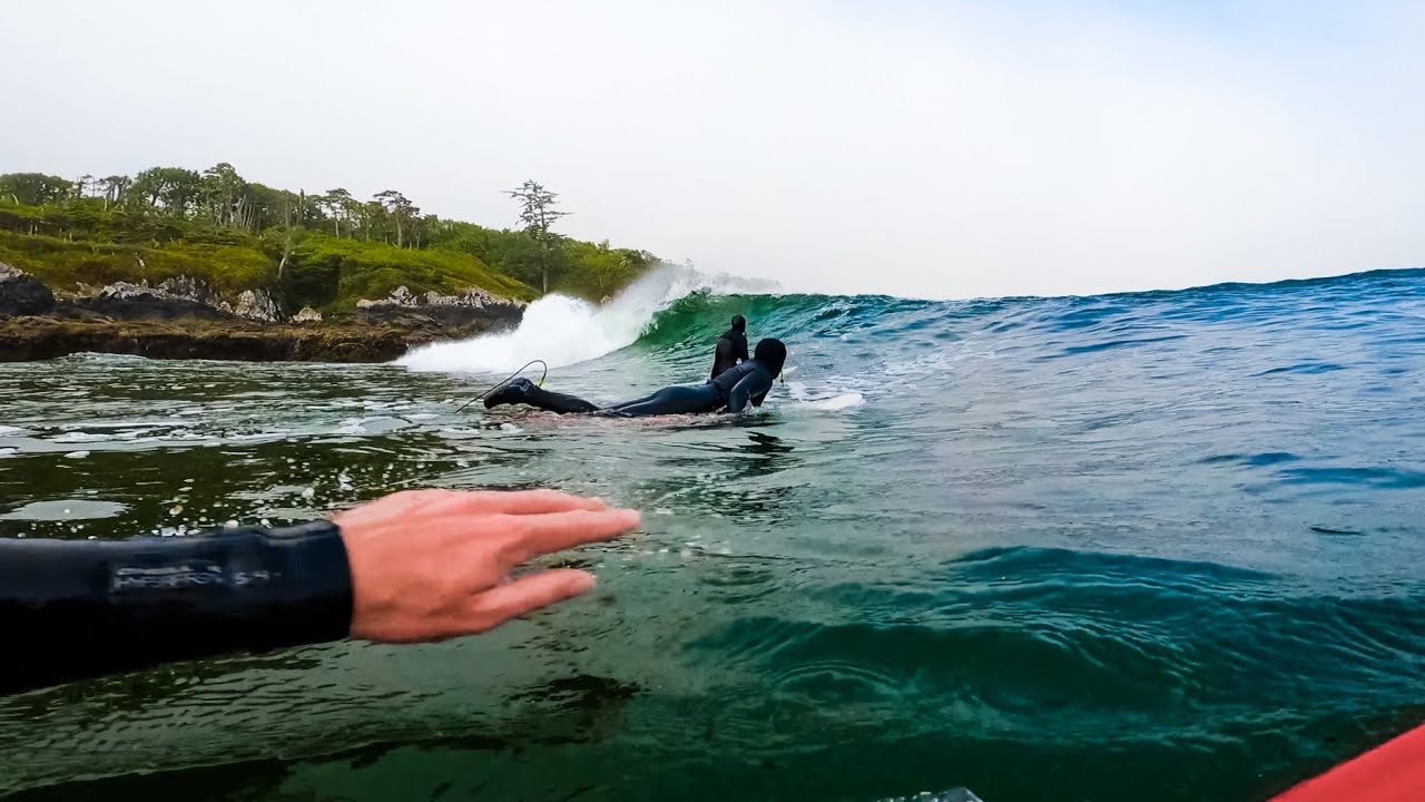 SUPER LONG LEFT GOES OFF IN THE FOG!! RAW POV - Surfing Vancouver ...