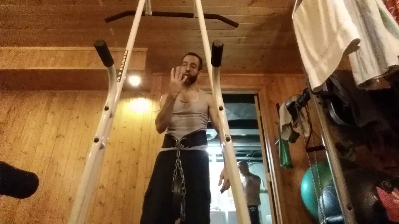 Technique to increase Pull Ups..Sorry about the camera angle.. - YouTube