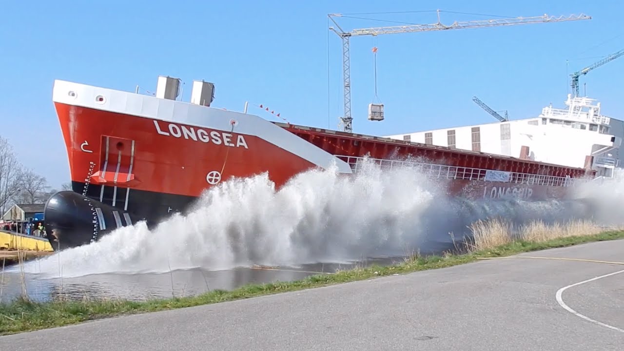 💦 Did You Also Witness The Launch and Baptism of 'LONGSEA' at GS YARD ...