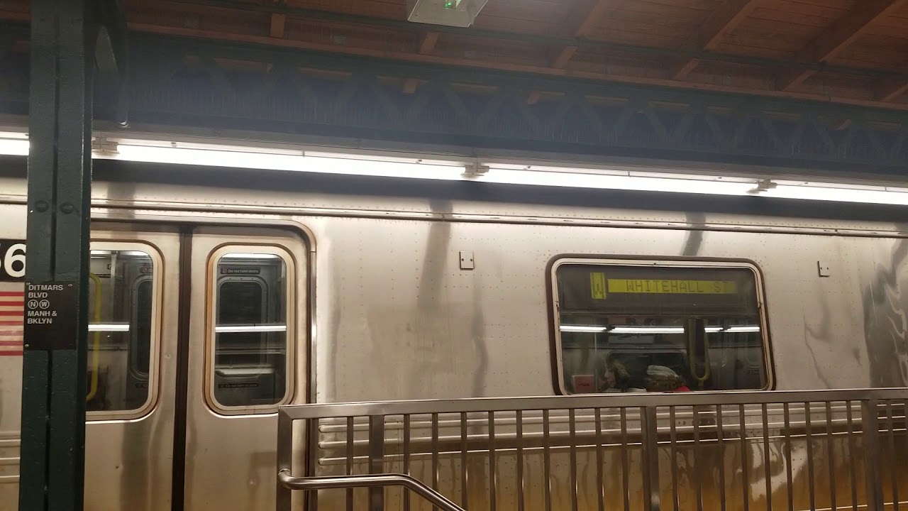 MTA: R46 W train leaves Astoria Ditmars - YouTube