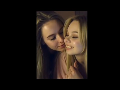 Periscope - Lesbian girls who can't sleep are kissing on air