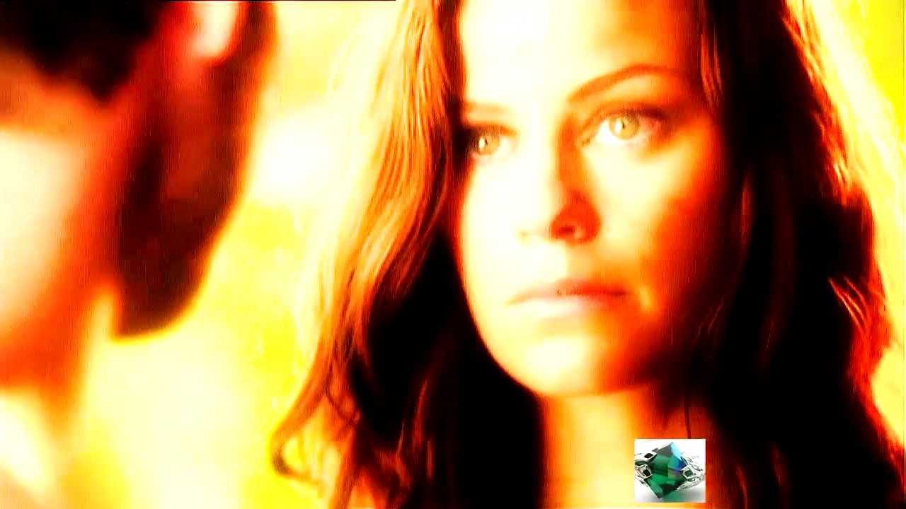Tess & Oliver - Wings - YouTube
