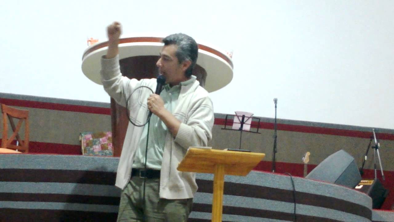 Pastor Claudio Zapata : los judas que comen del plato de JESUS - YouTube
