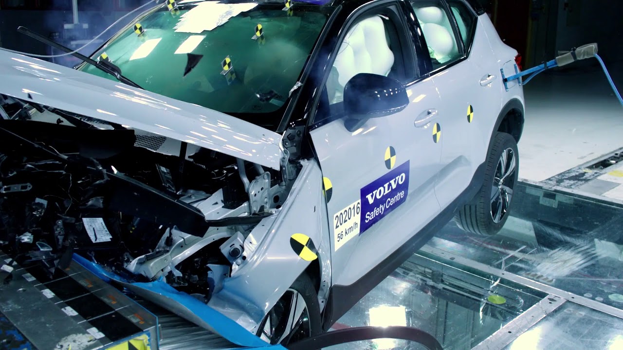2021 Volvo XC40 Recharge P8 Crash Test Offset collision - YouTube