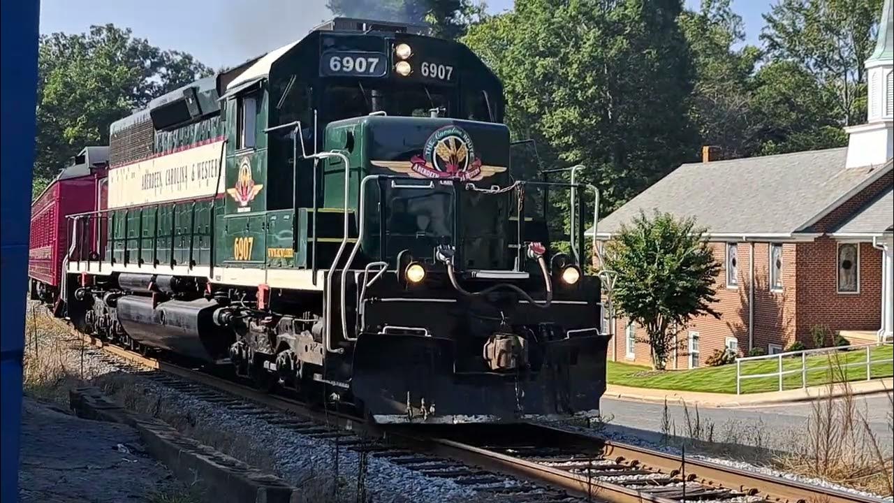 ACWR 900 Rounds The Curve In Star, NC - YouTube