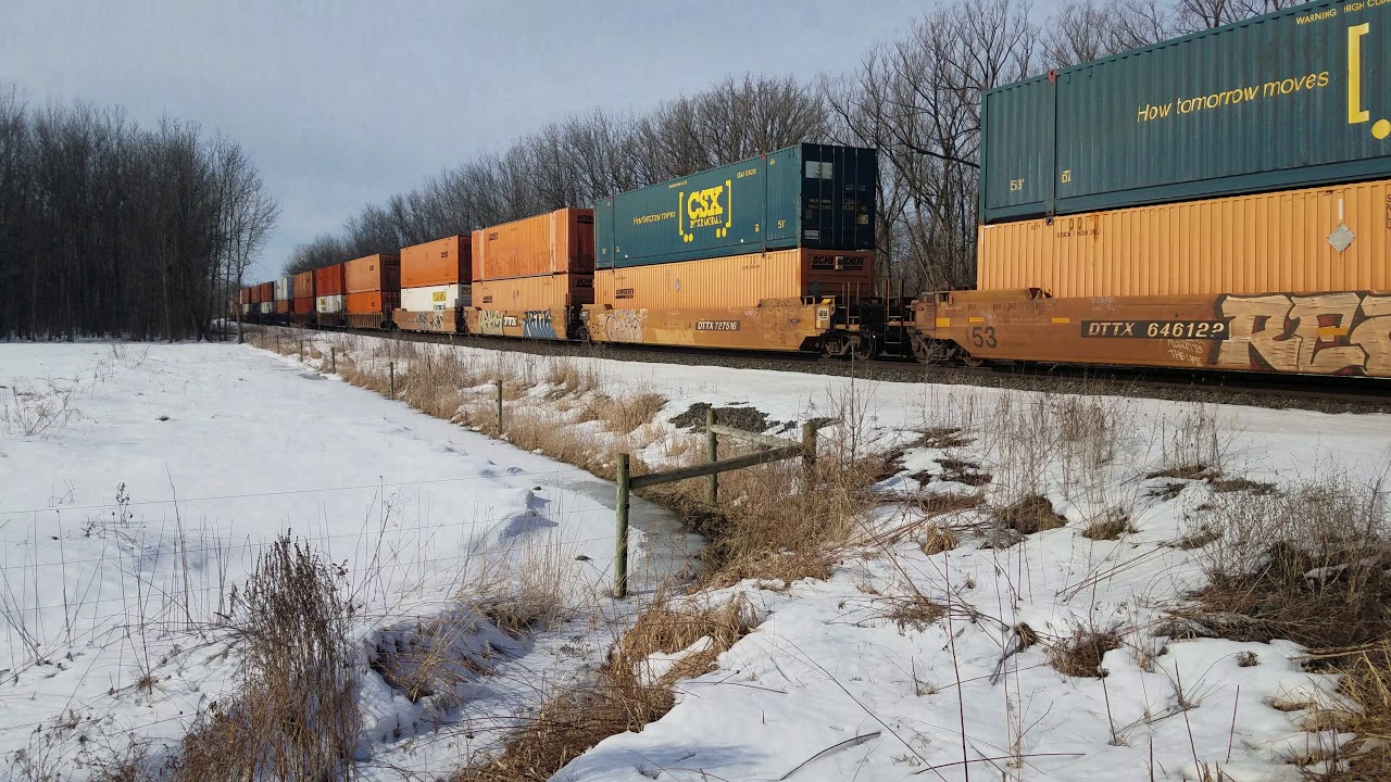 CSX Q004 with a EMD ST70AH in Lyons, NY - YouTube
