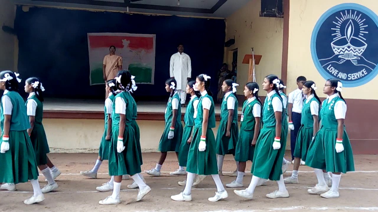 March fast by Students - YouTube