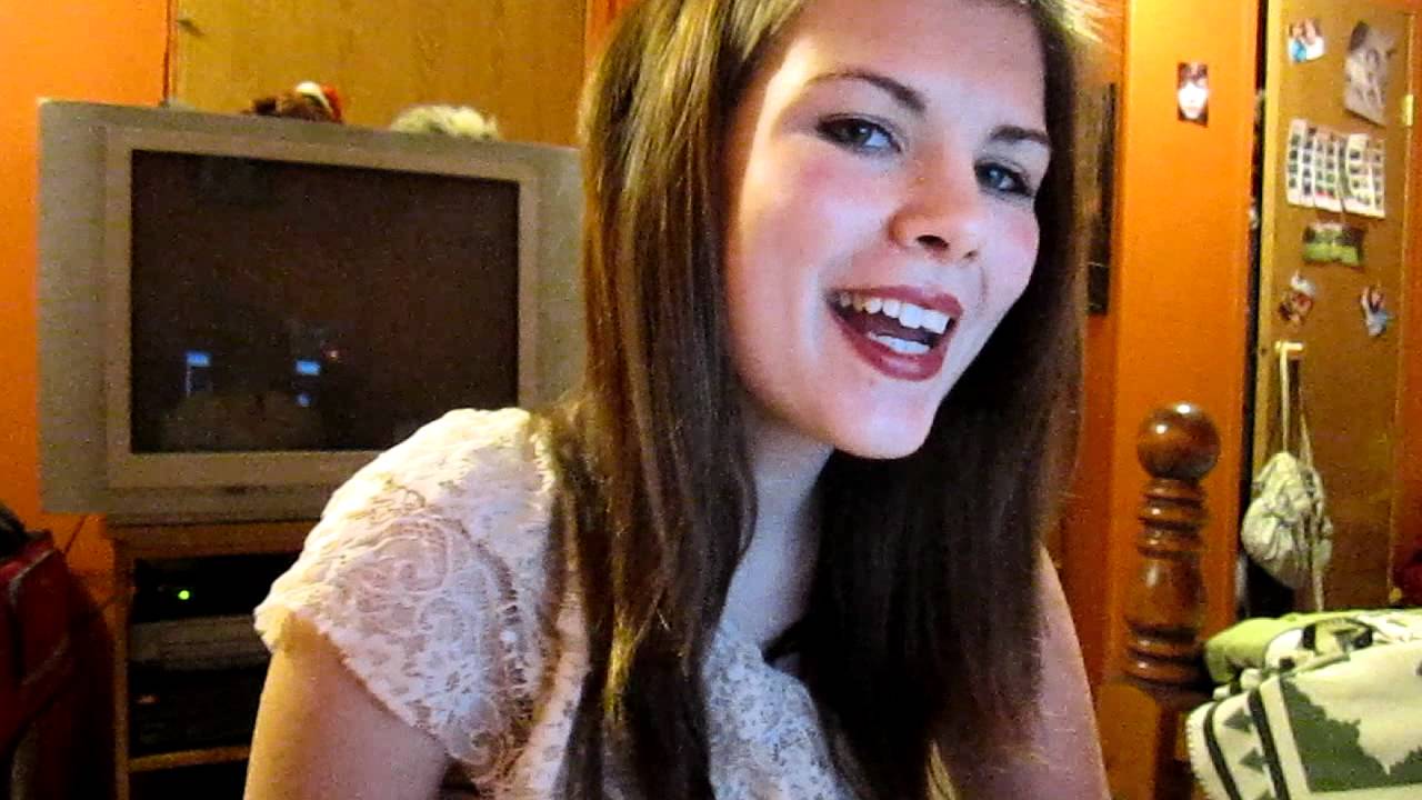 Singing along to more to me then you by jessica andrews - YouTube