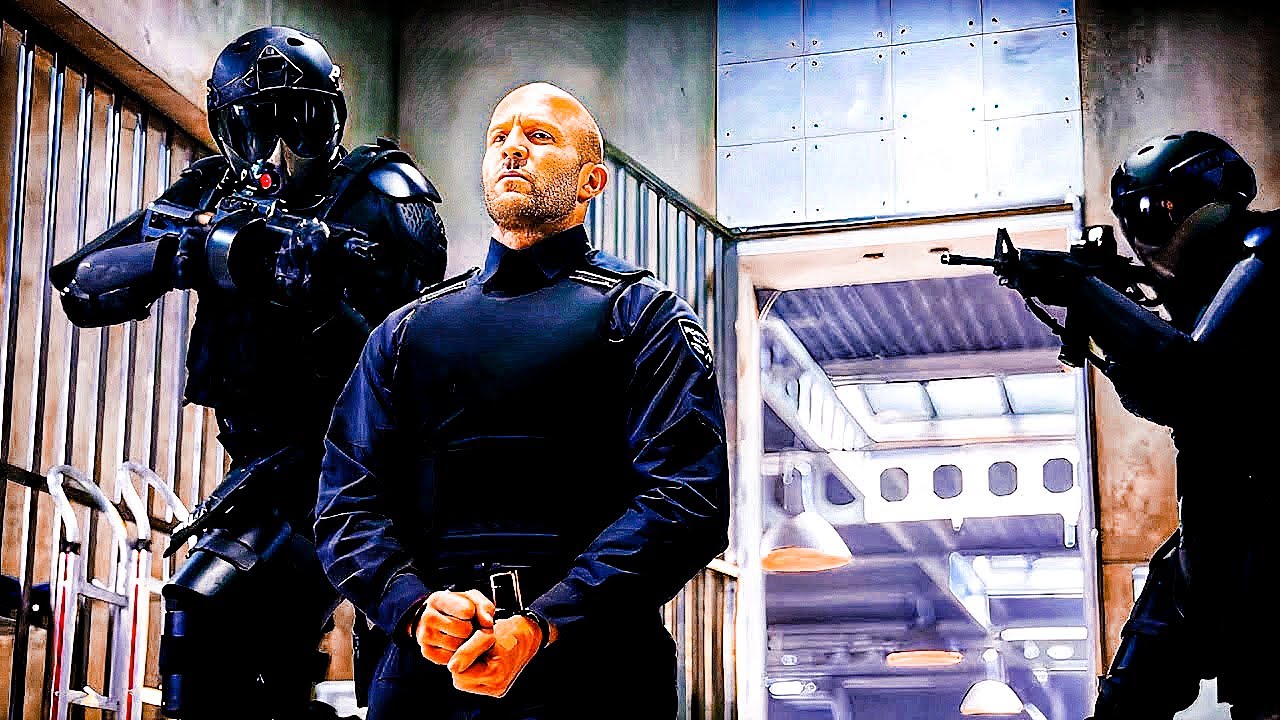 इस Mafia Boss ने Guard बनने का दिखावा करते हुए Robbers से अपने बेटे का ...