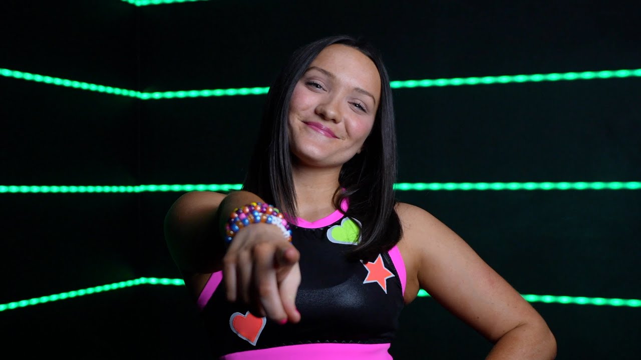 Izzy Moreno: Sign Izzy | A Wrestle and Flow Film - YouTube