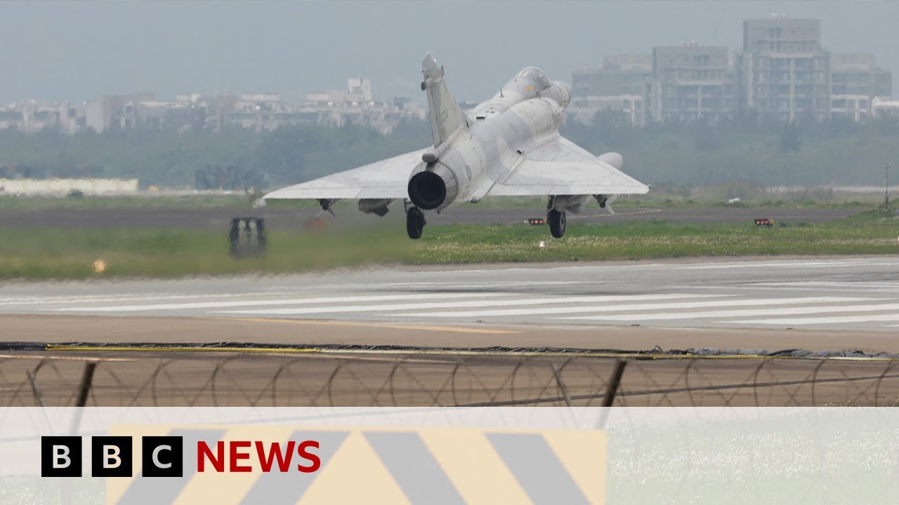 Chinese military rehearse encirclement of Taiwan - BBC News - YouTube