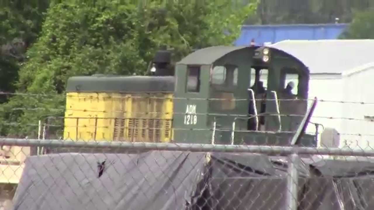 Old CNW SW1200 switcher in Des Moines, Iowa - YouTube