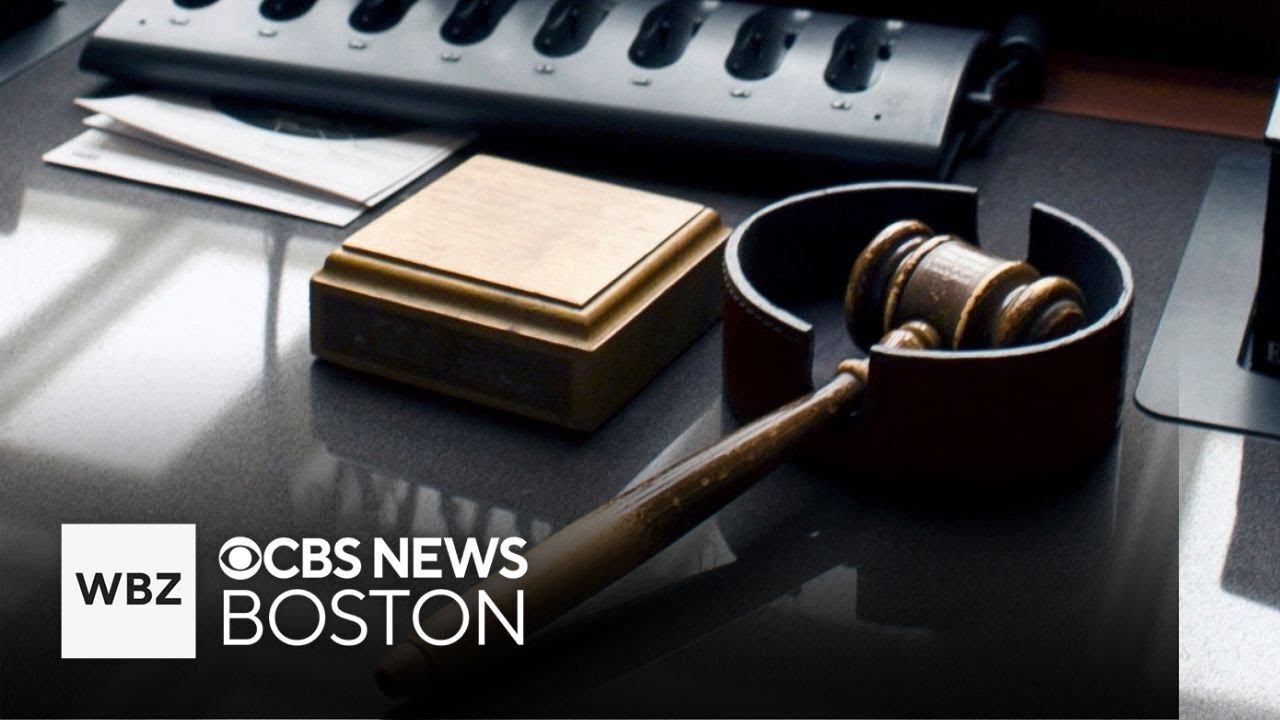 Hot Bench returns for season 11 - YouTube