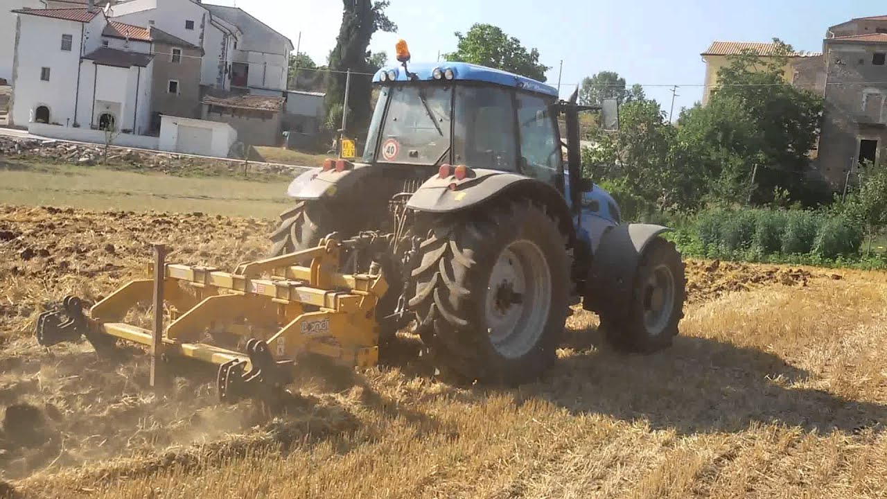 Landini Legend 145 TDI ripuntatura - YouTube